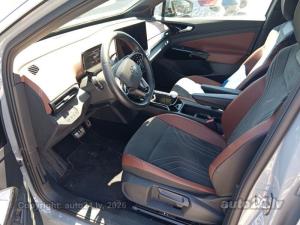 Grey Volkswagen ID.5 2025 in Tallinn, with an engine capacity of 0.00 L and mileage of 12 thousand km for 38900 €, photo 6 on AUTOMOTO.COM.LV