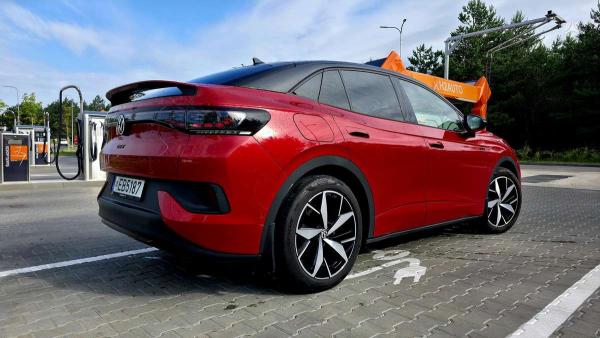 Sarkans Volkswagen ID.5 2024 Viļņa, ar dzinēja tilpumu 0.00 L un nobraukumu 47 tūkst. km par 39999 €, foto 2 vietnē AUTOMOTO.COM.LV