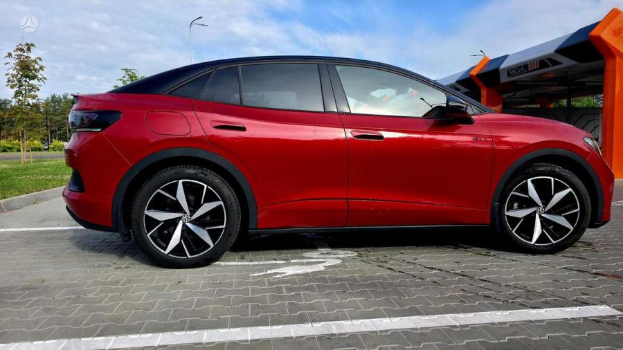 Red Volkswagen ID.5 2024 in Vilnius, with an engine capacity of 0.00 L and mileage of 47 thousand km for 39999 €, photo 4 on AUTOMOTO.COM.LV