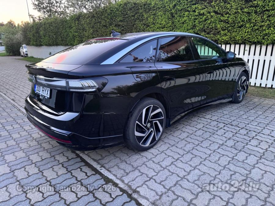 Black Volkswagen ID.7 2023 in Tallinn, with an engine capacity of 0.00 L and mileage of 117 thousand km for 38000 €, photo 5 on AUTOMOTO.COM.LV