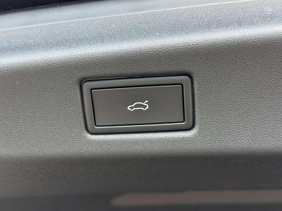 Melns Volkswagen ID.7 2025 Kauņa, ar dzinēja tilpumu 0.00 L un nobraukumu 17 tūkst. km par 23950 €, foto 16 vietnē AUTOMOTO.COM.LV