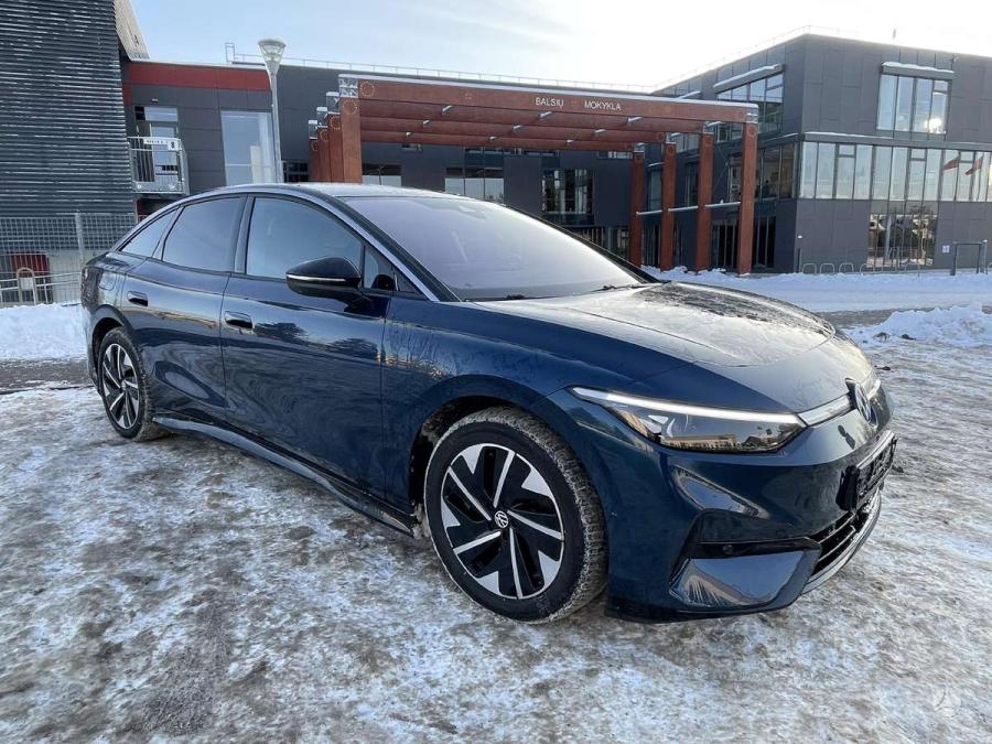 Zils Volkswagen ID.7 2024 Viļņa, ar dzinēja tilpumu 0.00 L un nobraukumu 90 tūkst. km par 35900 €, foto 12 vietnē AUTOMOTO.COM.LV
