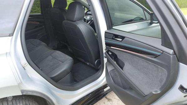 Pelēks Volkswagen ID.7 2024 Kuršėnai, ar dzinēja tilpumu 0.00 L un nobraukumu 48 tūkst. km par 39400 €, foto 10 vietnē AUTOMOTO.COM.LV