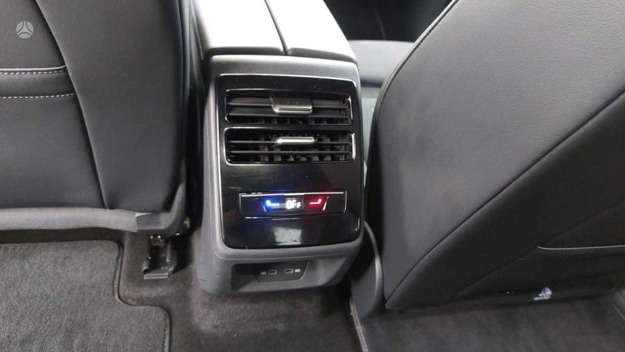 Grey Volkswagen ID.7 2024 in Kursenai, with an engine capacity of 0.00 L and mileage of 48 thousand km for 39400 €, photo 9 on AUTOMOTO.COM.LV