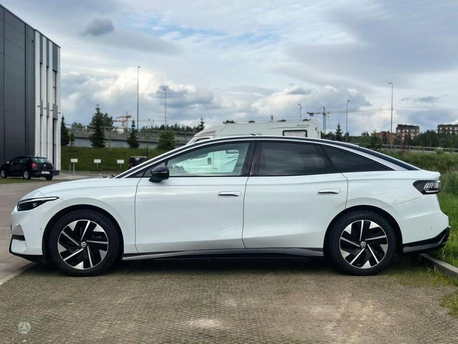 Balts Volkswagen ID.7 2024 Viļņa, ar dzinēja tilpumu 0.00 L un nobraukumu 88 tūkst. km par 36100 €, foto 3 vietnē AUTOMOTO.COM.LV