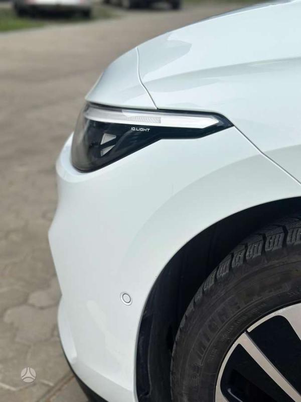 White Volkswagen ID.7 2024 in Vilnius, with an engine capacity of 0.00 L and mileage of 88 thousand km for 36100 €, photo 6 on AUTOMOTO.COM.LV