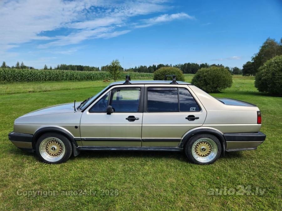 Smilšu krāsa Volkswagen Jetta 1985 Pērnava, ar dzinēja tilpumu 1.60 L un nobraukumu 0 tūkst. km par 600 €, foto 1 vietnē AUTOMOTO.COM.LV