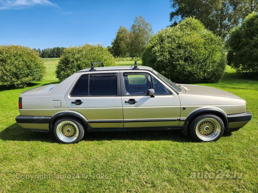Smilšu krāsa Volkswagen Jetta 1985 Pērnava, ar dzinēja tilpumu 1.60 L un nobraukumu 0 tūkst. km par 600 €, foto 7 vietnē AUTOMOTO.COM.LV