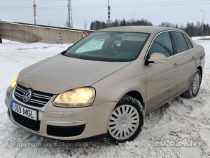 Beige Volkswagen Jetta 2006 in Tartu, with an engine capacity of 1.60 L and mileage of 240 thousand km for 1699 €, photo  on AUTOMOTO.COM.LV