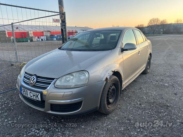 Beige Volkswagen Jetta 2006 in Tallinn, with an engine capacity of 1.90 L and mileage of 405 thousand km for 500 €, photo 6 on AUTOMOTO.COM.LV