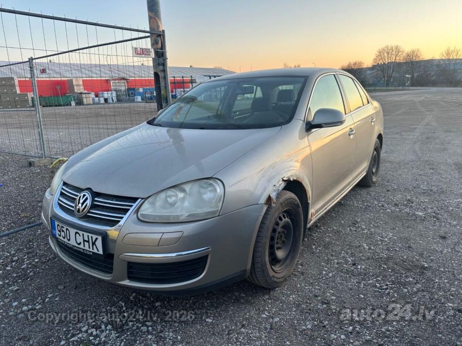Smilšu krāsa Volkswagen Jetta 2006 Tallina, ar dzinēja tilpumu 1.90 L un nobraukumu 405 tūkst. km par 500 €, foto 6 vietnē AUTOMOTO.COM.LV