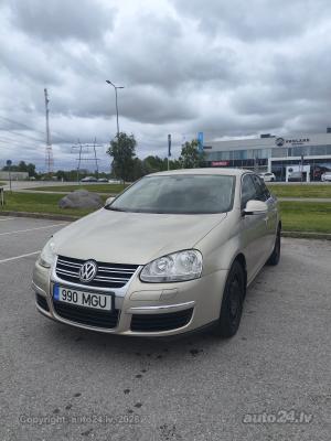 Smilšu krāsa Volkswagen Jetta 2007 Tallina, ar dzinēja tilpumu 1.60 L un nobraukumu 161 tūkst. km par 2000 €, foto  vietnē AUTOMOTO.COM.LV