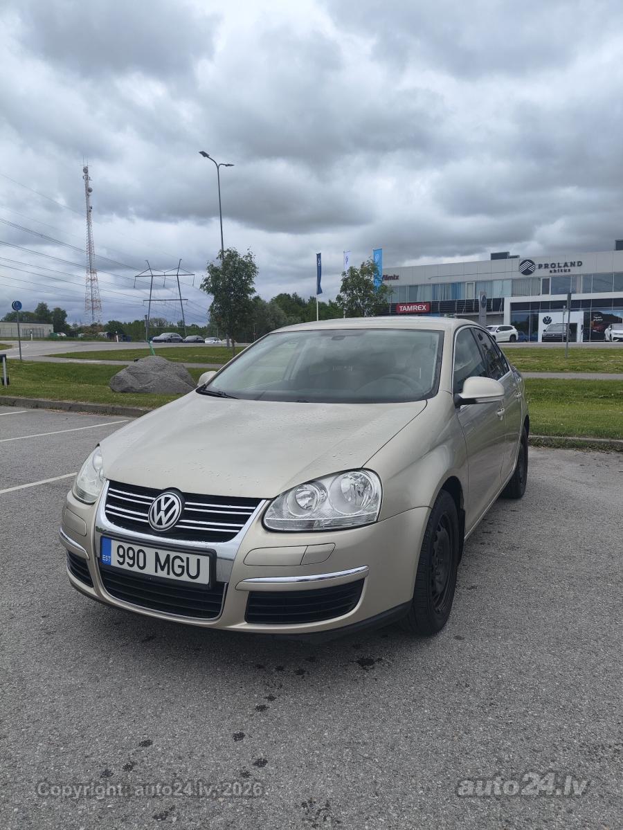 Smilšu krāsa Volkswagen Jetta 2007 Tallina, ar dzinēja tilpumu 1.60 L un nobraukumu 161 tūkst. km par 2000 €, foto 1 vietnē AUTOMOTO.COM.LV