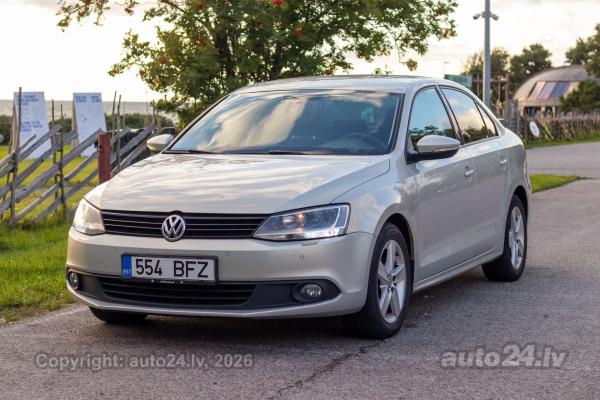 Smilšu krāsa Volkswagen Jetta 2011 Tallina, ar dzinēja tilpumu 1.20 L un nobraukumu 266 tūkst. km par 3700 €, foto 1 vietnē AUTOMOTO.COM.LV