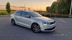 Smilšu krāsa Volkswagen Jetta 2012 Tartu, ar dzinēja tilpumu 1.20 L un nobraukumu 201 tūkst. km par 5000 €, foto  vietnē AUTOMOTO.COM.LV