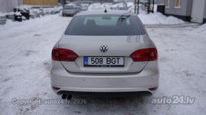 Beige Volkswagen Jetta 2013 in Tallinn, with an engine capacity of 1.40 L and mileage of 125 thousand km for 4999 €, photo 5 on AUTOMOTO.COM.LV