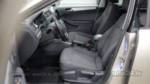 Beige Volkswagen Jetta 2013 in Tallinn, with an engine capacity of 1.40 L and mileage of 125 thousand km for 4999 €, photo 8 on AUTOMOTO.COM.LV