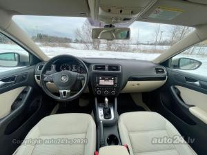 Smilšu krāsa Volkswagen Jetta 2014 Tallina, ar dzinēja tilpumu 1.40 L un nobraukumu 182 tūkst. km par 6990 €, foto 8 vietnē AUTOMOTO.COM.LV