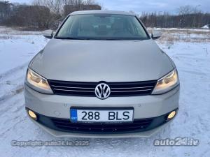 Beige Volkswagen Jetta 2014 in Tallinn, with an engine capacity of 1.40 L and mileage of 182 thousand km for 6990 €, photo 2 on AUTOMOTO.COM.LV