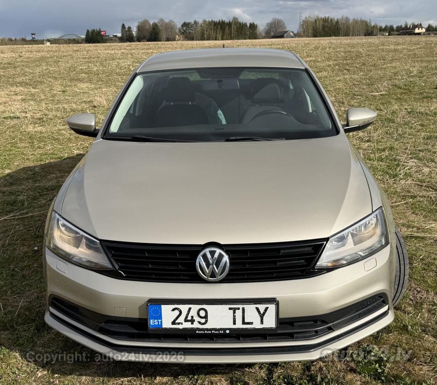 Smilšu krāsa Volkswagen Jetta 2016 Tartu, ar dzinēja tilpumu 1.40 L un nobraukumu 141 tūkst. km par 6900 €, foto 7 vietnē AUTOMOTO.COM.LV