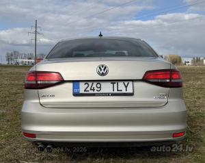Smilšu krāsa Volkswagen Jetta 2016 Tartu, ar dzinēja tilpumu 1.40 L un nobraukumu 141 tūkst. km par 6900 €, foto 9 vietnē AUTOMOTO.COM.LV