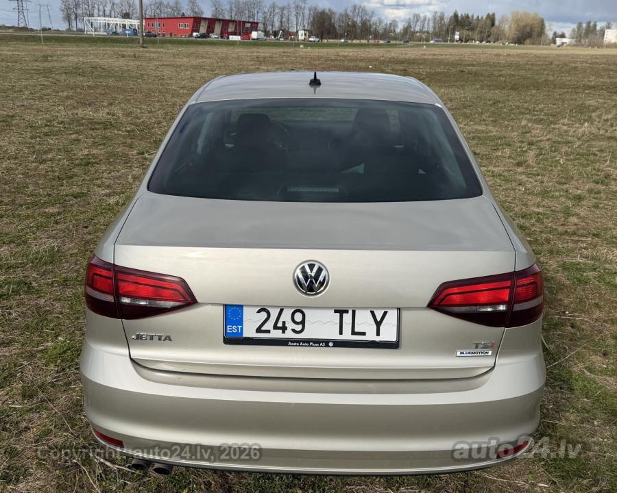 Smilšu krāsa Volkswagen Jetta 2016 Tartu, ar dzinēja tilpumu 1.40 L un nobraukumu 141 tūkst. km par 6900 €, foto 11 vietnē AUTOMOTO.COM.LV
