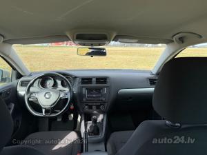 Smilšu krāsa Volkswagen Jetta 2016 Tartu, ar dzinēja tilpumu 1.40 L un nobraukumu 141 tūkst. km par 6900 €, foto 14 vietnē AUTOMOTO.COM.LV