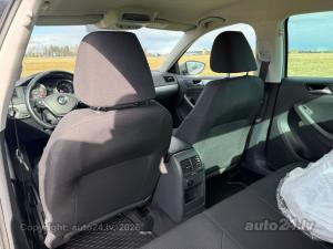 Smilšu krāsa Volkswagen Jetta 2016 Tartu, ar dzinēja tilpumu 1.40 L un nobraukumu 141 tūkst. km par 6900 €, foto 20 vietnē AUTOMOTO.COM.LV