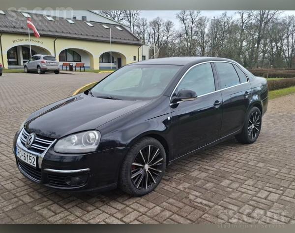 Melns Volkswagen Jetta 2005 Valmiera, ar dzinēja tilpumu 2.00 L un nobraukumu 287 tūkst. km par 2000 €, foto 3 vietnē AUTOMOTO.COM.LV