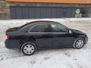 Black Volkswagen Jetta 2006 in Kaunas, with an engine capacity of 1.97 L and mileage of 450 thousand km for 1850 €, photo 6 on AUTOMOTO.COM.LV