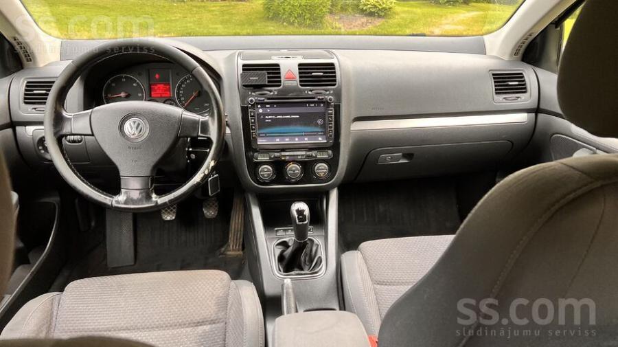 Black Volkswagen Jetta 2006 in Daugavpils, with an engine capacity of 1.90 L and mileage of 329 thousand km for 1000 €, photo 7 on AUTOMOTO.COM.LV