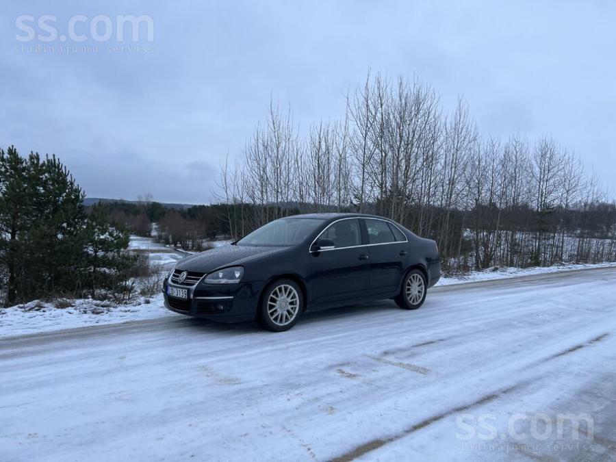 Black Volkswagen Jetta 2006 in Daugavpils, with an engine capacity of 1.90 L and mileage of 329 thousand km for 1000 €, photo 9 on AUTOMOTO.COM.LV