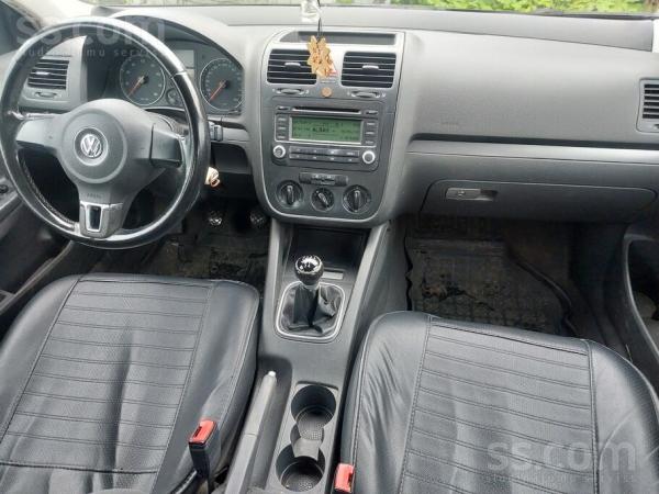Melns Volkswagen Jetta 2006 Rīga, ar dzinēja tilpumu 1.60 L un nobraukumu 361 tūkst. km par 880 €, foto 6 vietnē AUTOMOTO.COM.LV