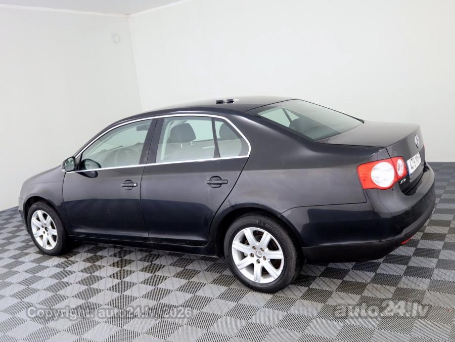 Черный Фольксваген Джетта 2006 в Таллин, объемом двигателя 1.90 л и пробегом 234 тыс. км за 999 €, фото 5 на AUTOMOTO.COM.LV