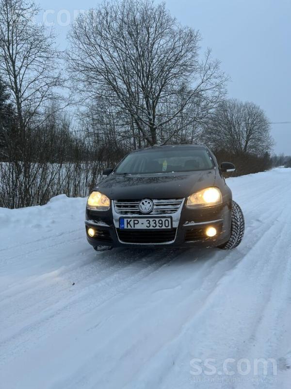 Black Volkswagen Jetta 2007 in Gulbene, with an engine capacity of 1.90 L and mileage of 299 thousand km for 1750 €, photo 3 on AUTOMOTO.COM.LV