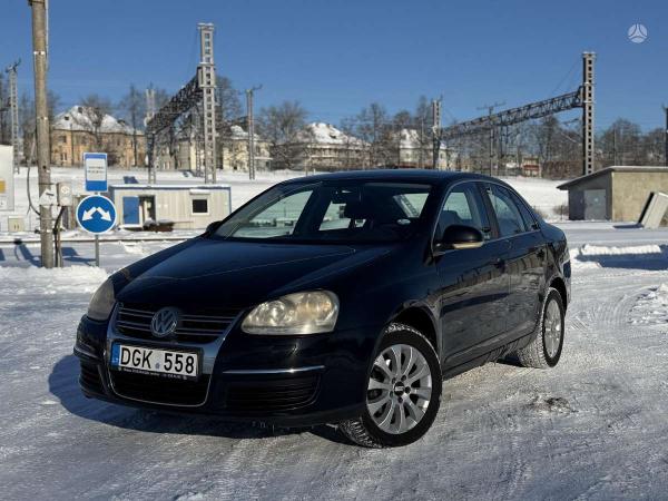 Melns Volkswagen Jetta 2007 Viļņa, ar dzinēja tilpumu 1.60 L un nobraukumu 190 tūkst. km par 1250 €, foto 1 vietnē AUTOMOTO.COM.LV