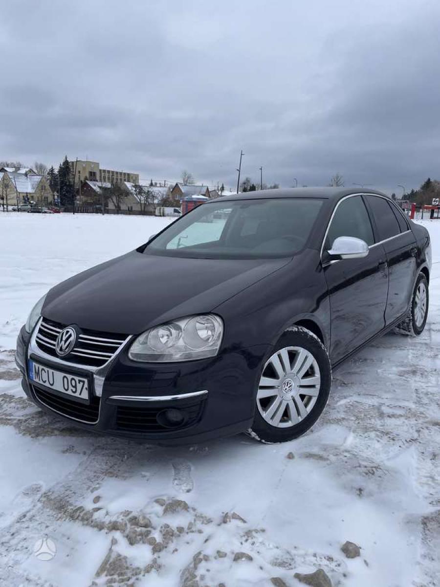 Black Volkswagen Jetta 2007 in Alytus, with an engine capacity of 1.97 L and mileage of 420 thousand km for 1850 €, photo 1 on AUTOMOTO.COM.LV