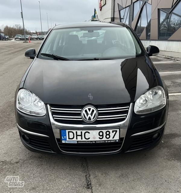 Black Volkswagen Jetta 2007 in Siauliai, with an engine capacity of 1.90 L and mileage of 290 thousand km for 1600 €, photo 4 on AUTOMOTO.COM.LV