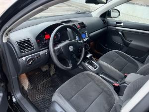 Melns Volkswagen Jetta 2007 Šauļi, ar dzinēja tilpumu 1.90 L un nobraukumu 290 tūkst. km par 1600 €, foto 9 vietnē AUTOMOTO.COM.LV