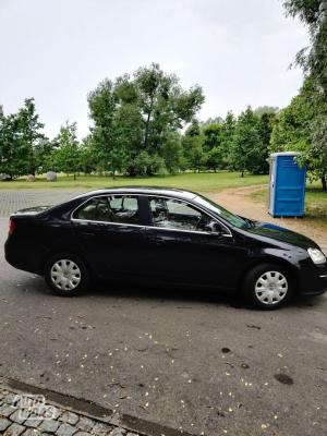 Melns Volkswagen Jetta 2007 Panevēža, ar dzinēja tilpumu 1.90 L un nobraukumu 240 tūkst. km par 1050 €, foto 6 vietnē AUTOMOTO.COM.LV