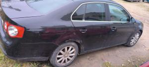 Black Volkswagen Jetta 2007 in Vilnius, with an engine capacity of 1.90 L and mileage of 300 thousand km for 650 €, photo 4 on AUTOMOTO.COM.LV