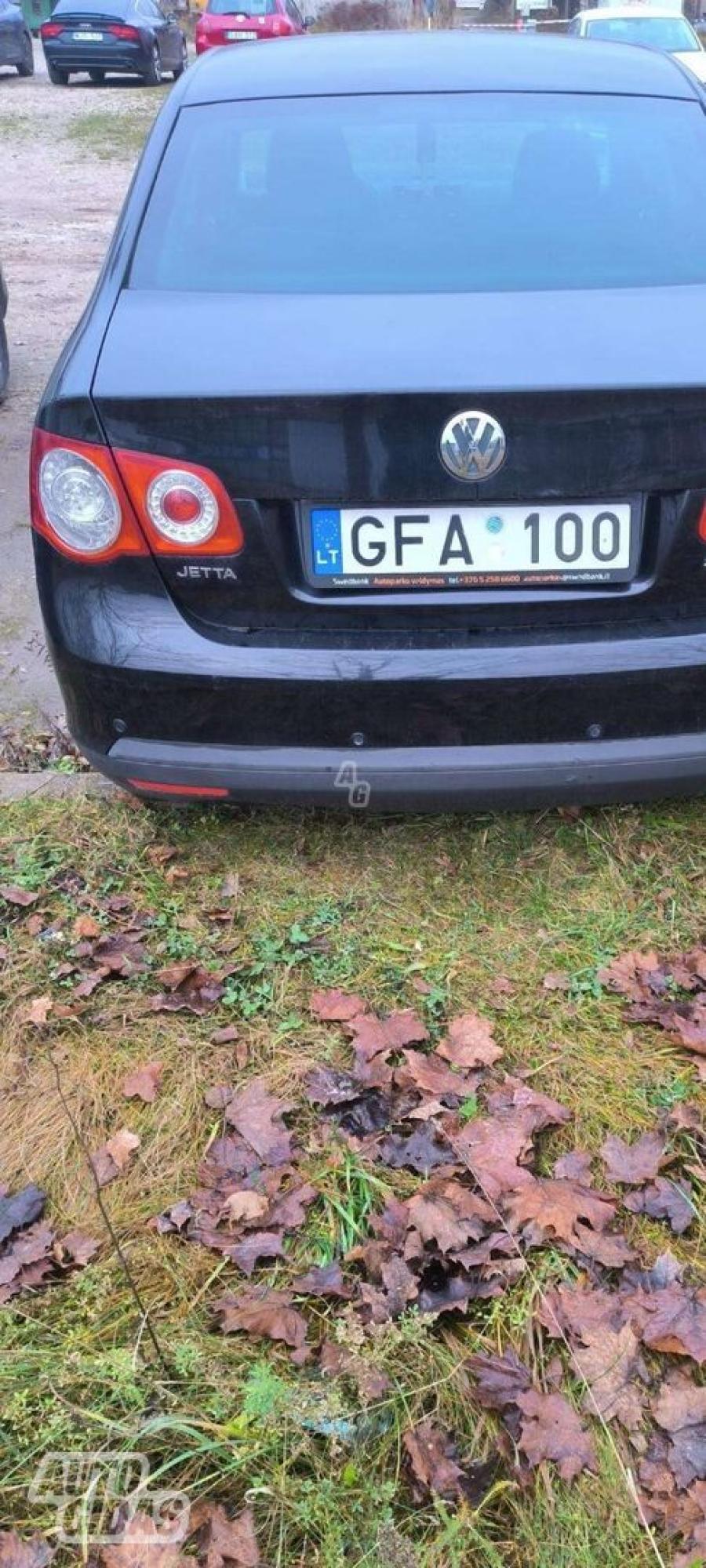Black Volkswagen Jetta 2007 in Vilnius, with an engine capacity of 1.90 L and mileage of 300 thousand km for 650 €, photo 5 on AUTOMOTO.COM.LV