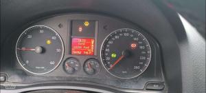 Black Volkswagen Jetta 2007 in Vilnius, with an engine capacity of 1.90 L and mileage of 300 thousand km for 650 €, photo 7 on AUTOMOTO.COM.LV
