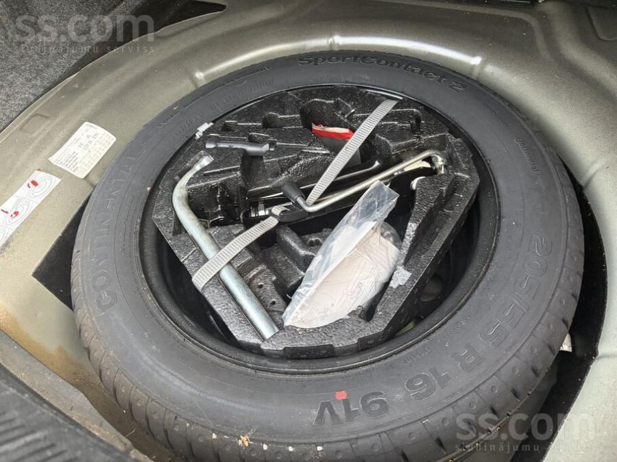 Black Volkswagen Jetta 2007 in Daugavpils, with an engine capacity of 1.90 L and mileage of 331 thousand km for 3100 €, photo 9 on AUTOMOTO.COM.LV
