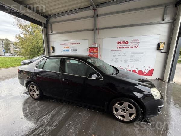Melns Volkswagen Jetta 2007 Rīga, ar dzinēja tilpumu 2.00 L un nobraukumu 370 tūkst. km par 1700 €, foto 3 vietnē AUTOMOTO.COM.LV
