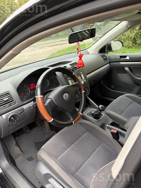 Melns Volkswagen Jetta 2007 Rīga, ar dzinēja tilpumu 2.00 L un nobraukumu 370 tūkst. km par 1700 €, foto 7 vietnē AUTOMOTO.COM.LV