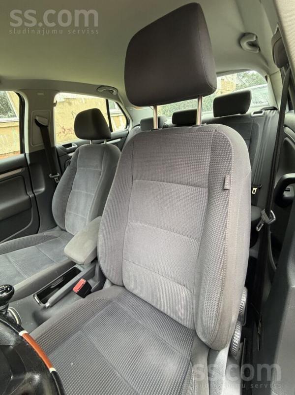 Melns Volkswagen Jetta 2007 Rīga, ar dzinēja tilpumu 2.00 L un nobraukumu 370 tūkst. km par 1700 €, foto 9 vietnē AUTOMOTO.COM.LV