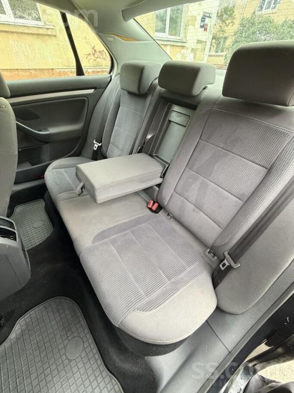 Melns Volkswagen Jetta 2007 Rīga, ar dzinēja tilpumu 2.00 L un nobraukumu 370 tūkst. km par 1700 €, foto 10 vietnē AUTOMOTO.COM.LV