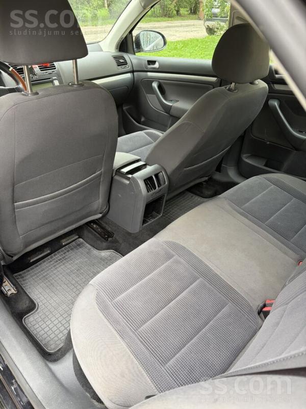 Melns Volkswagen Jetta 2007 Rīga, ar dzinēja tilpumu 2.00 L un nobraukumu 370 tūkst. km par 1700 €, foto 11 vietnē AUTOMOTO.COM.LV