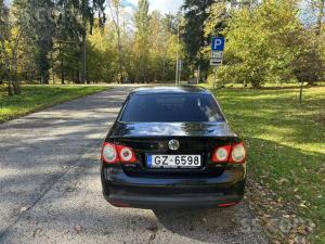 Черный Фольксваген Джетта 2007 в Алуксне, объемом двигателя 1.60 л и пробегом 0 тыс. км за 1990 €, фото 10 на AUTOMOTO.COM.LV